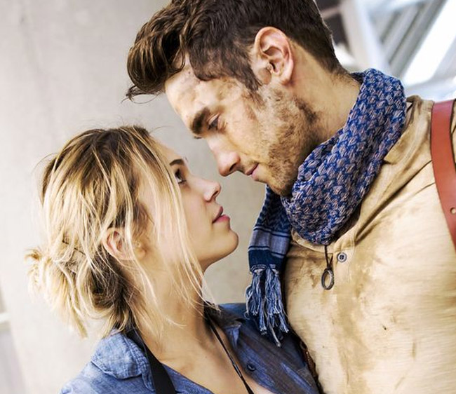 Cosplay de Nathan Drake #1001 - Cosplay sexy du jour